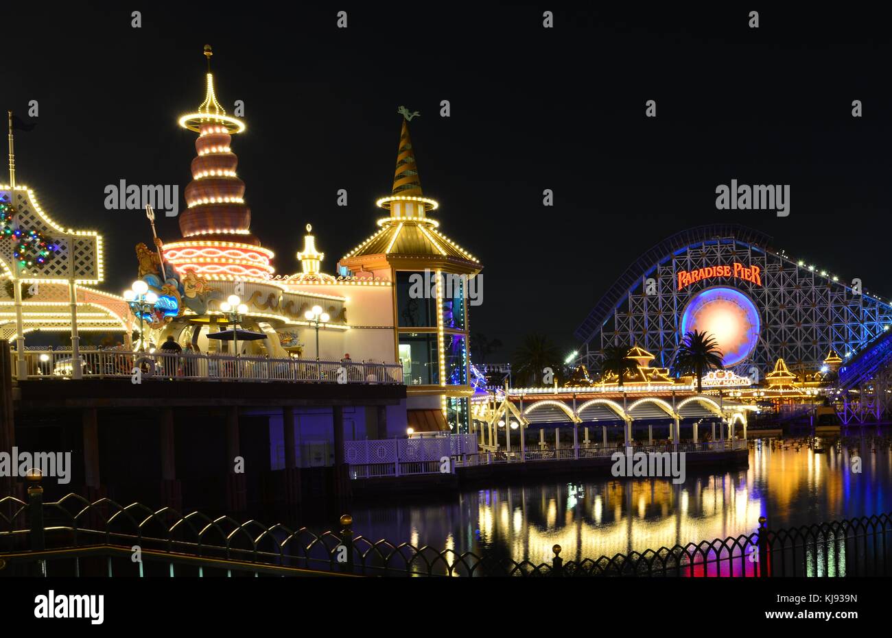 Paradise pier disney hi-res stock photography and images - Alamy