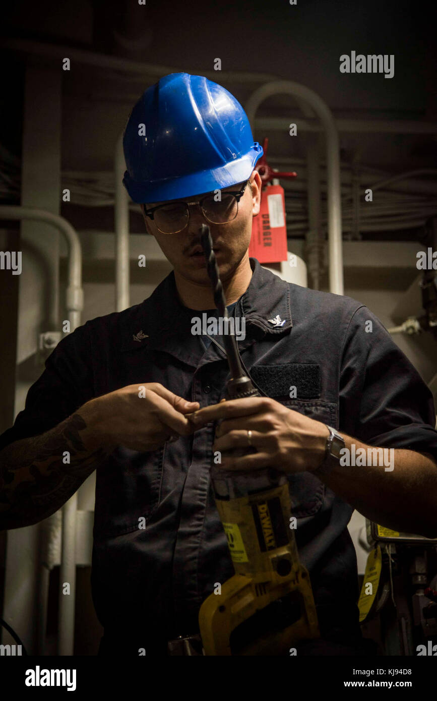 PORTSMOUTH, Va., (Nov. 14, 2017) Machinist's Mate 3rd Class Tyler ...
