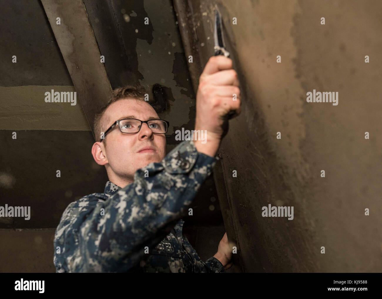 PORTSMOUTH, Va. (Nov. 15, 2017) Machinist's Mate (Nuclear) 3rd Class ...