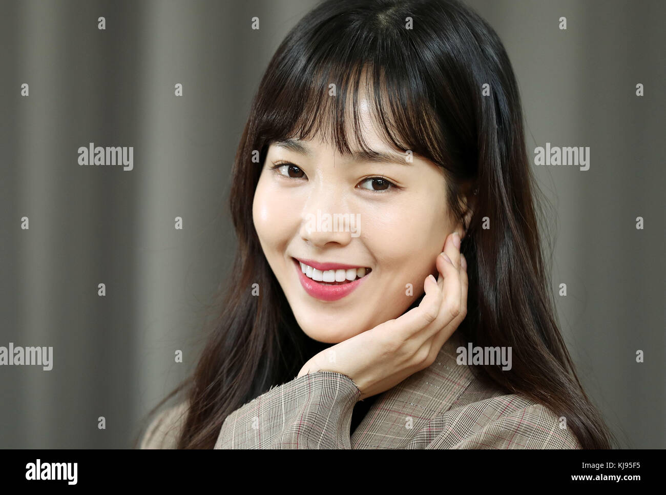 22nd Nov, 2017. S. Korean actress Yoon Jin-sol South Korean actress ...