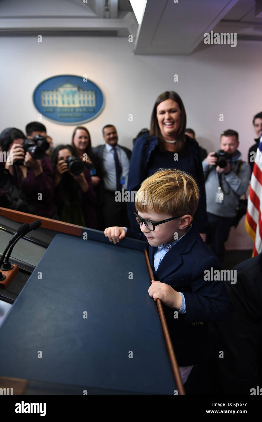 Sarah huck hi-res stock photography and images - Alamy