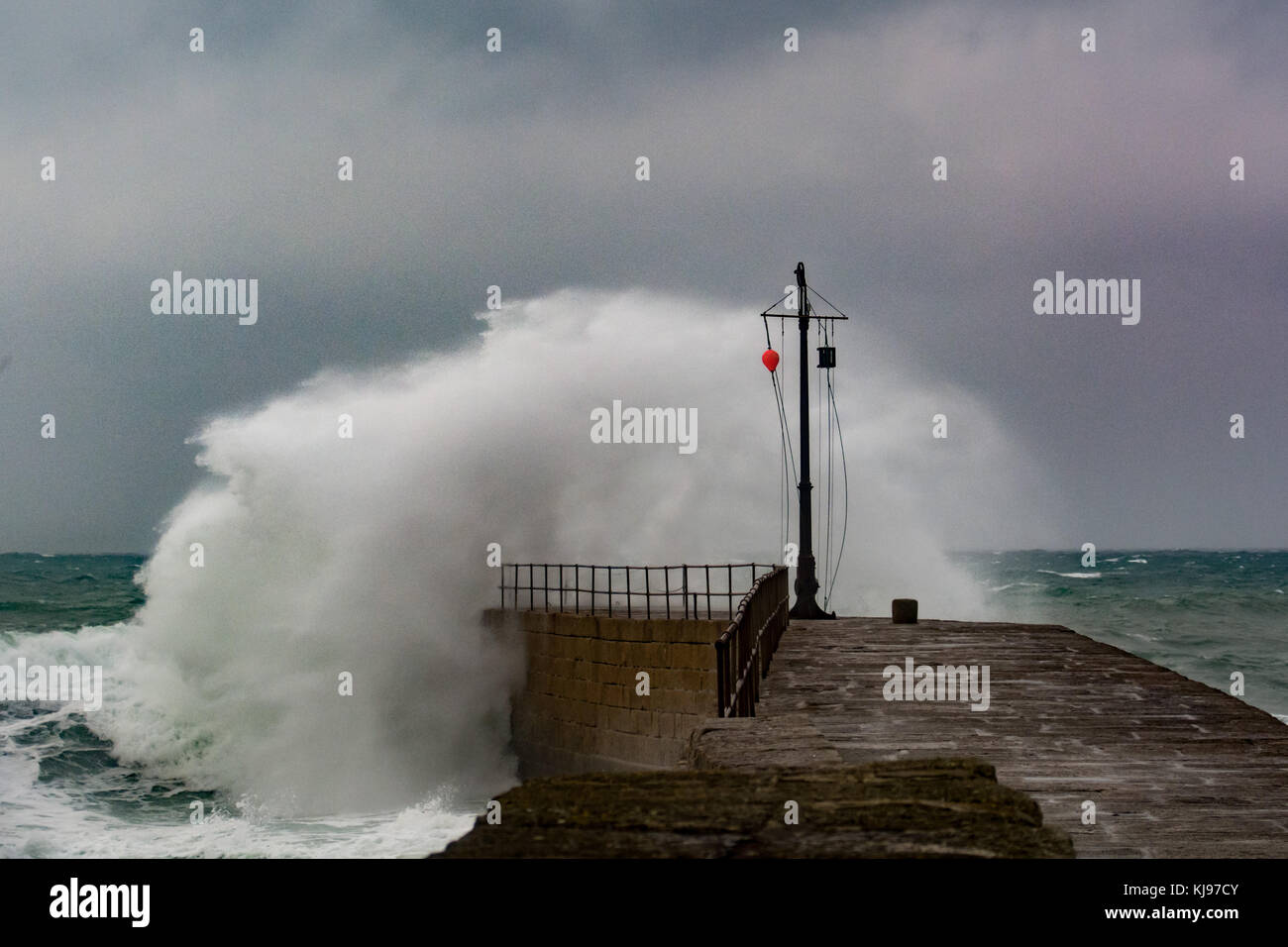 Strong gusting winds hi-res stock photography and images - Alamy