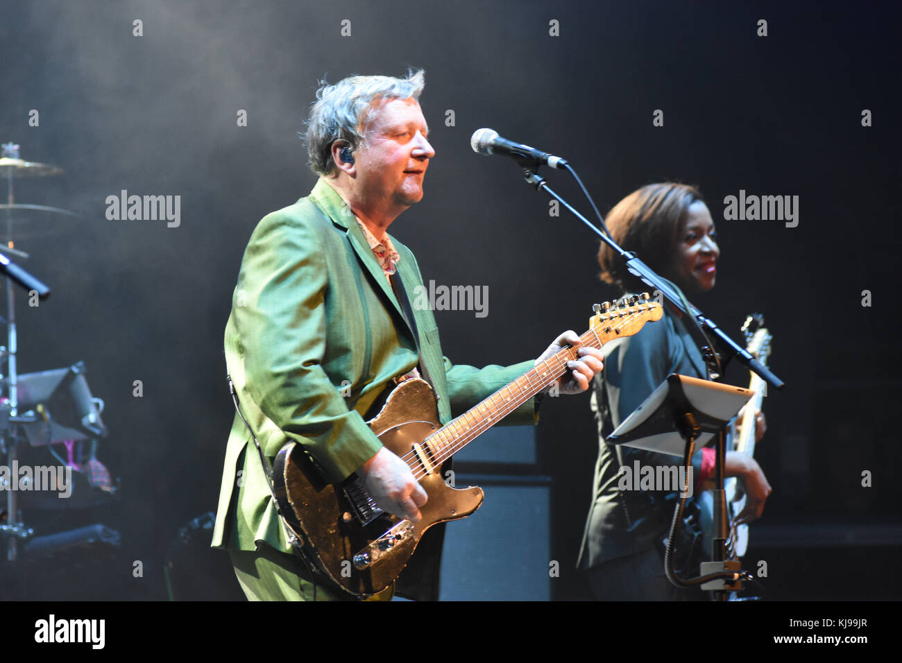New York, New York, USA. 19th Nov, 2017. GLENN TILBROOK of SQUEEZE ...