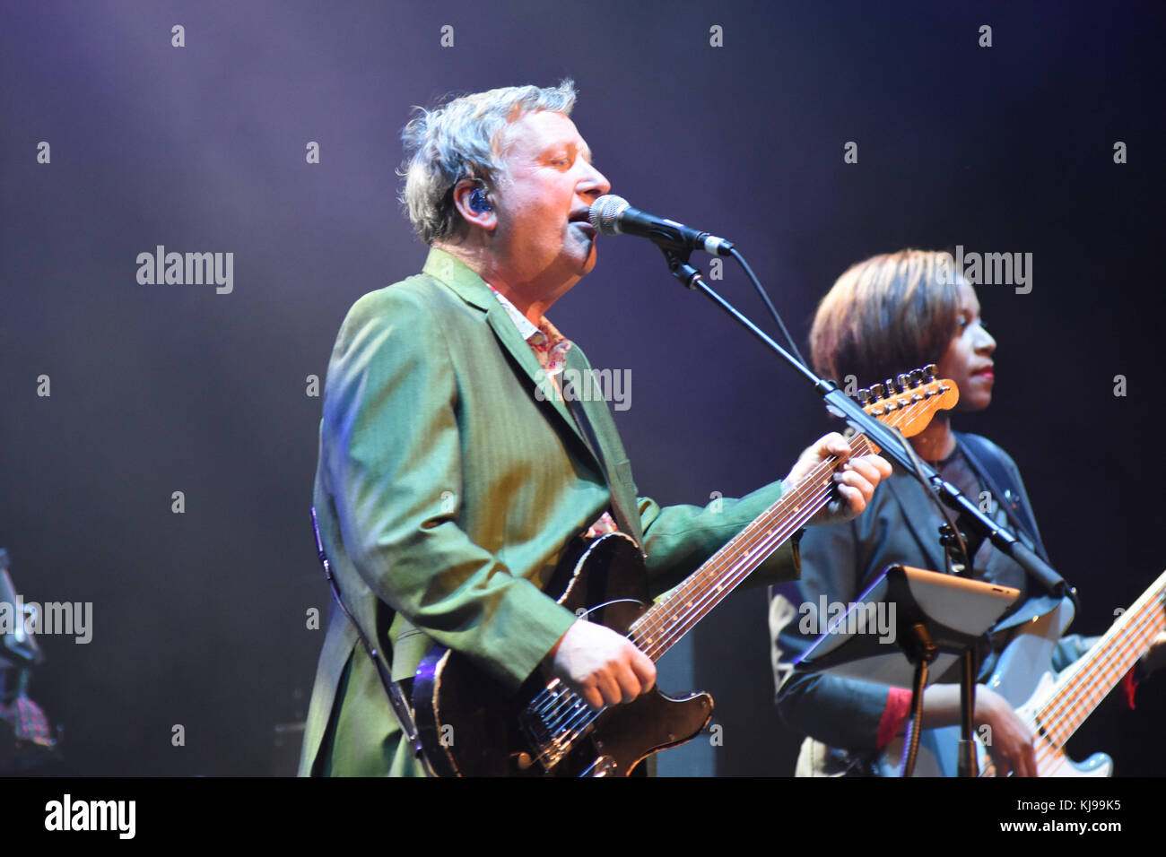 New York, New York, USA. 19th Nov, 2017. GLENN TILBROOK of SQUEEZE ...