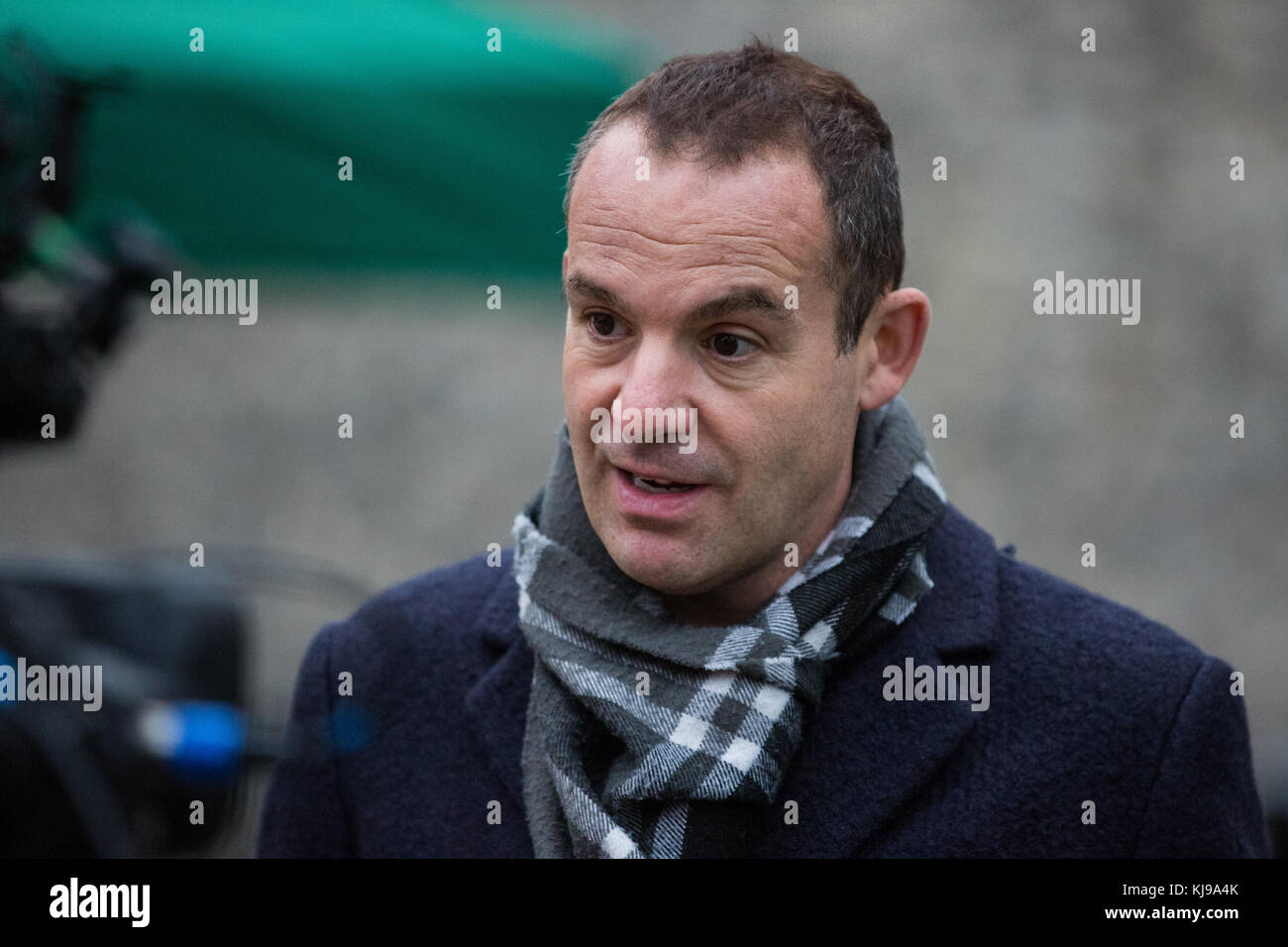 Financial journalist martin lewis hi-res stock photography and images ...