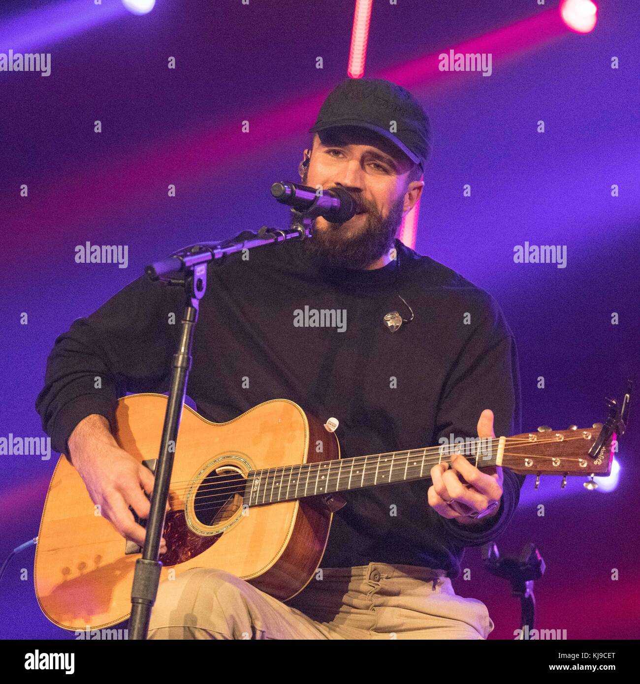 Chicago, Illinois, USA. 15th Nov, 2017. Musician SAM HUNT during the ...