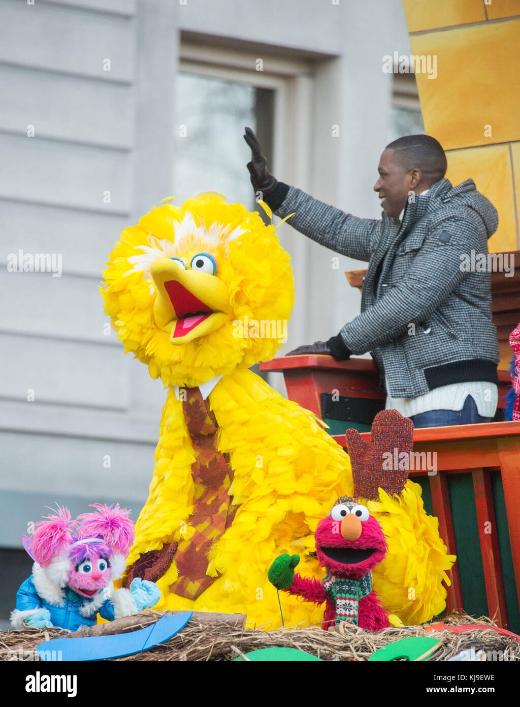 New York, NY, USA. 23rd Nov, 2017. Leslie Odom Jr and Muppets : Big ...