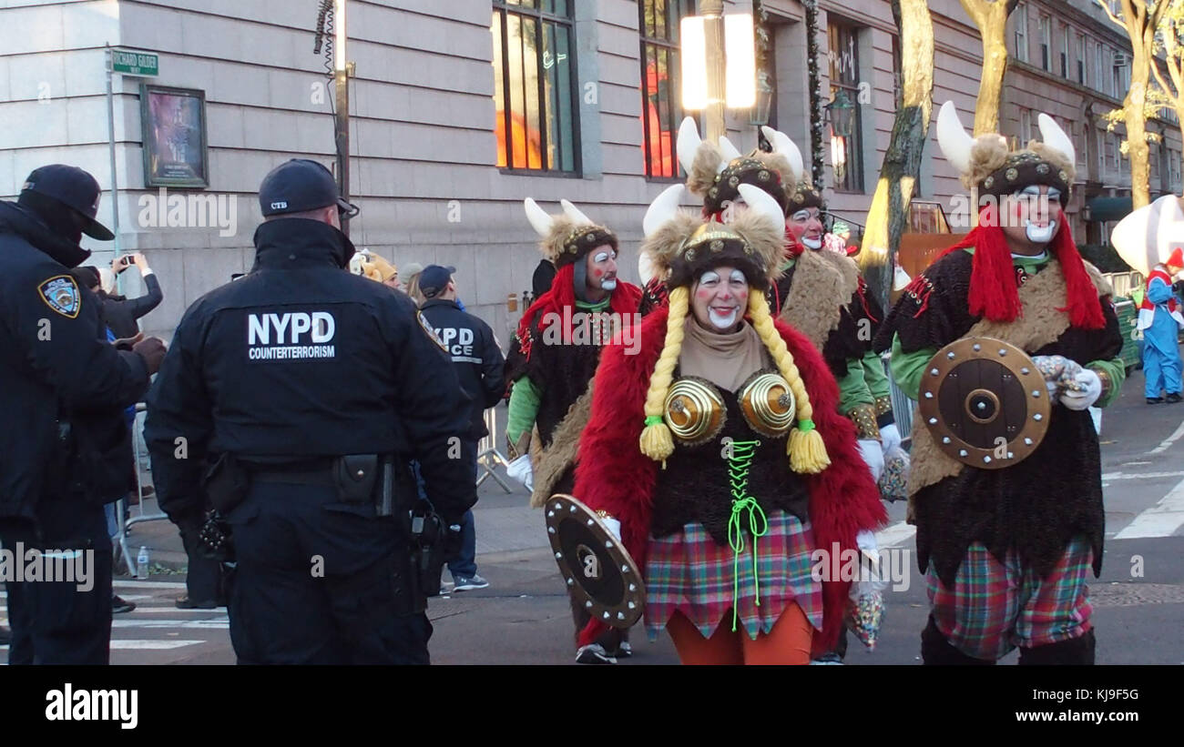 New York, NY, USA. 23rd Nov, 2017. 91st Macy's Thanksgiving Day Parade ...