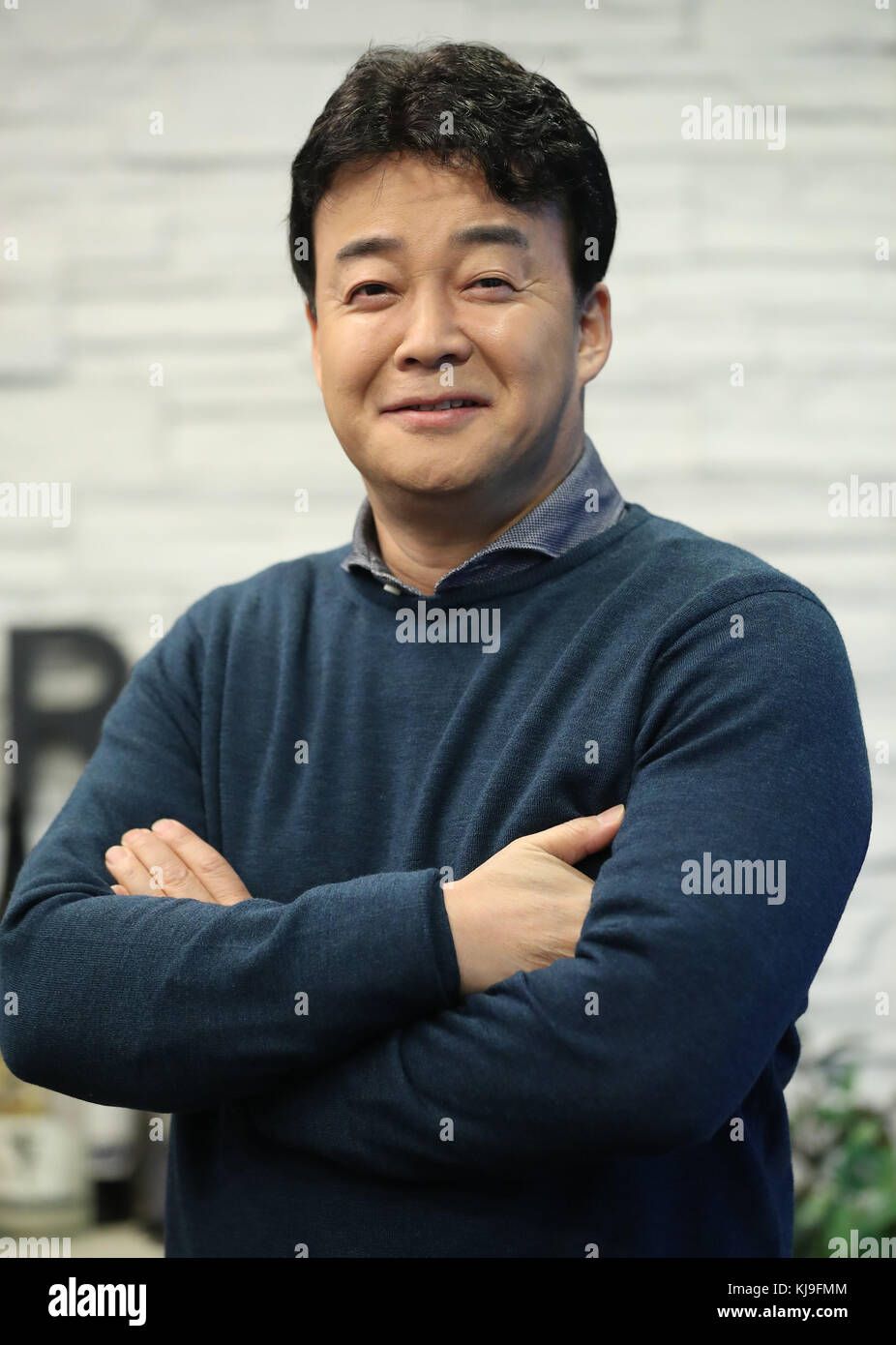 24th Nov, 2017. S. Korean chef Baek Jong-won South Korean chef Baek Jong-won poses for a photo ...