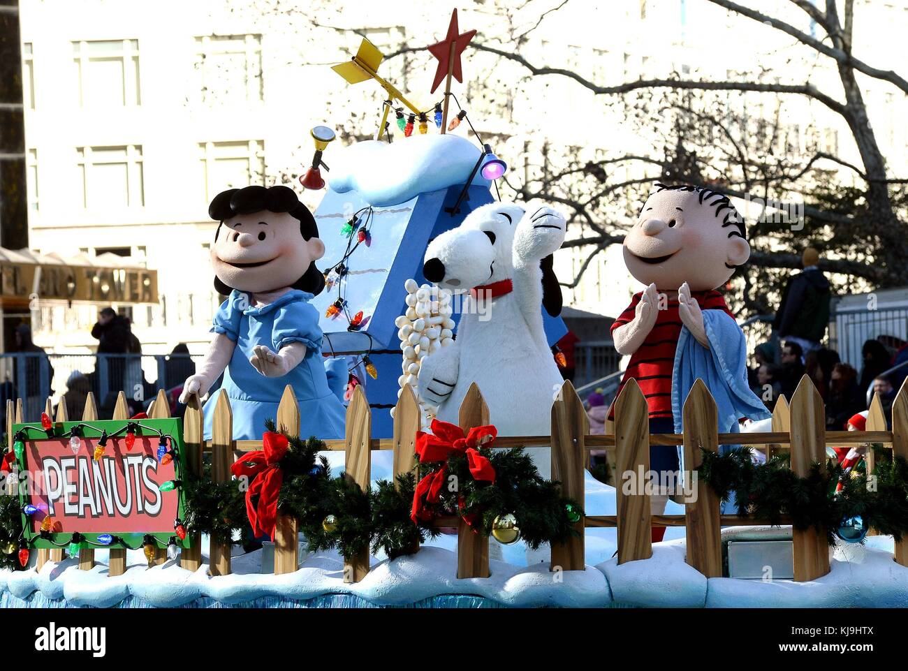 Peanuts float hi-res stock photography and images - Alamy