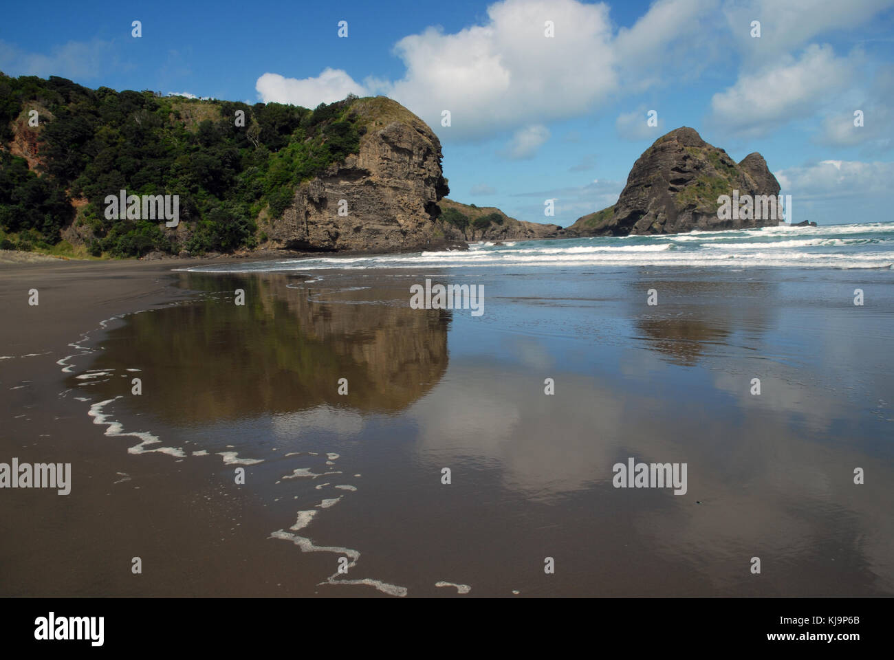 Piha Beach, New Zealand Stock Photo - Alamy