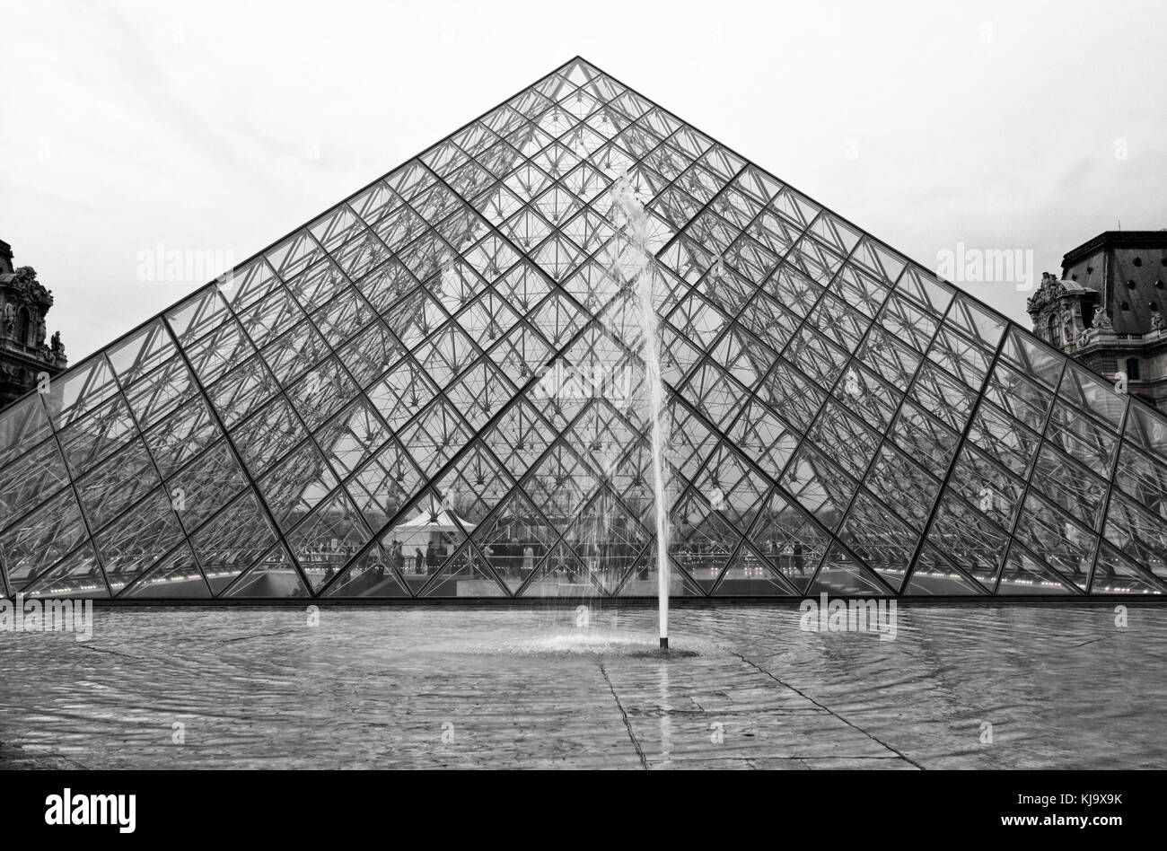 Louvre, Paris - 21 Nov 2008 - The glass pyramid, which was constructed ...