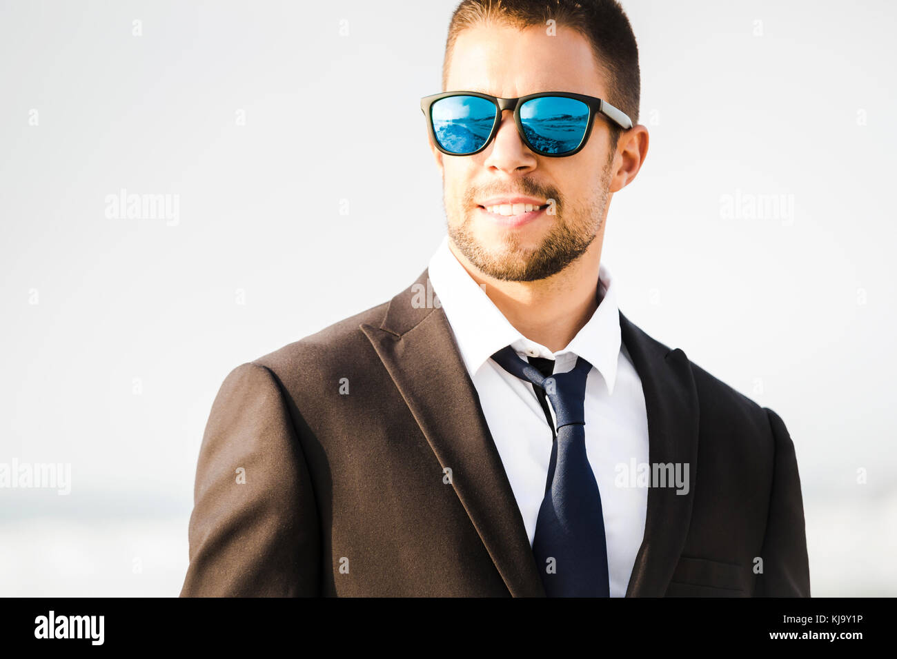 Handsome men in suit hi-res stock photography and images - Alamy