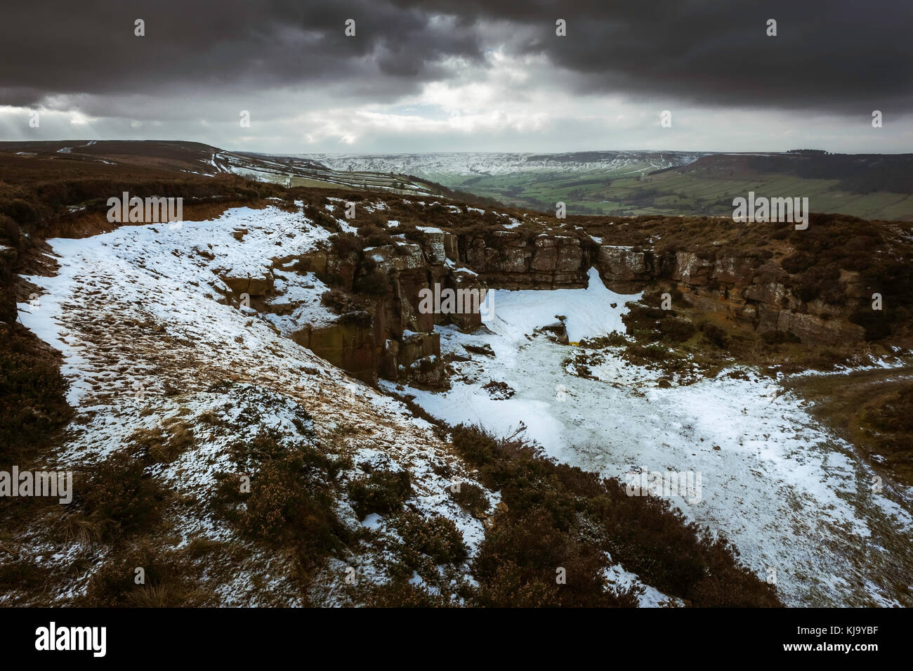 North yorkshire heather rock hi-res stock photography and images - Alamy
