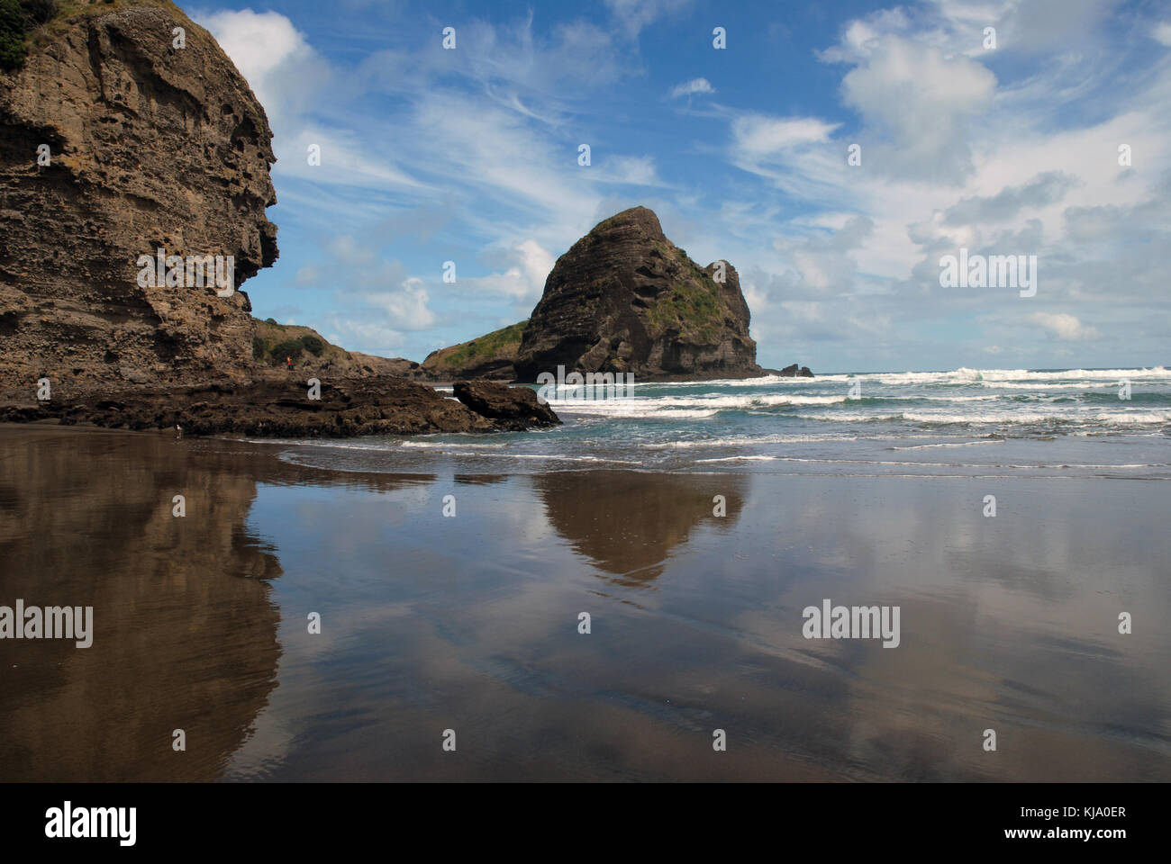 Piha Beach, New Zealand Stock Photo - Alamy