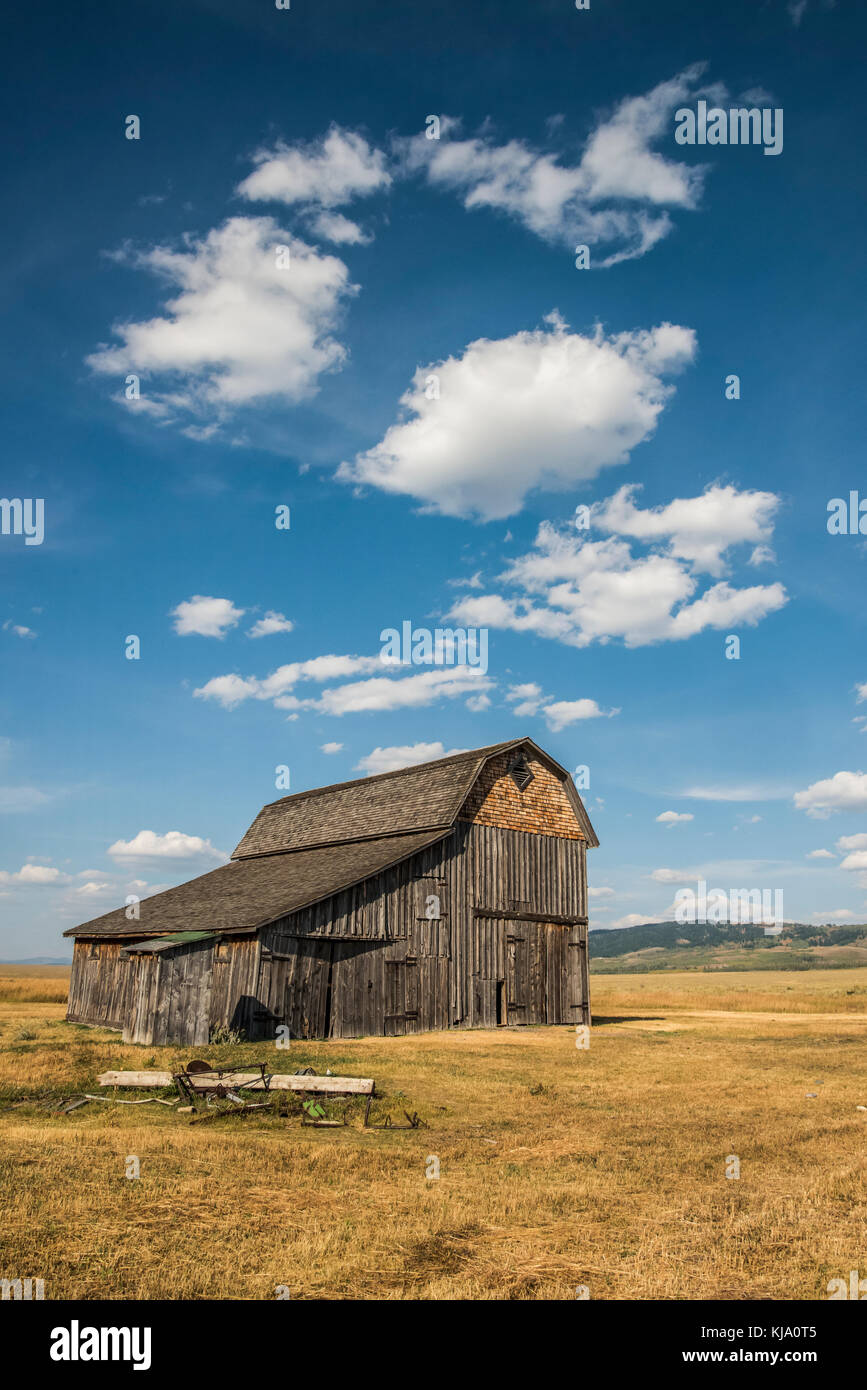 Abandoned Moulton style barn at Mormon Row on Antelope Flats ...