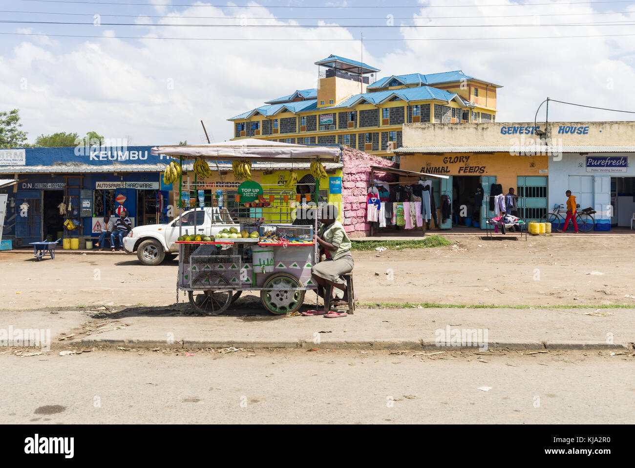 African roadside vendor hi-res stock photography and images - Alamy