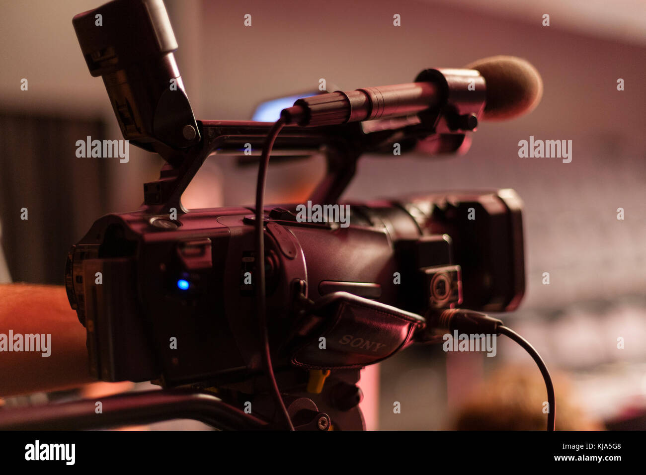 Shoot videos hi-res stock photography and images - Alamy