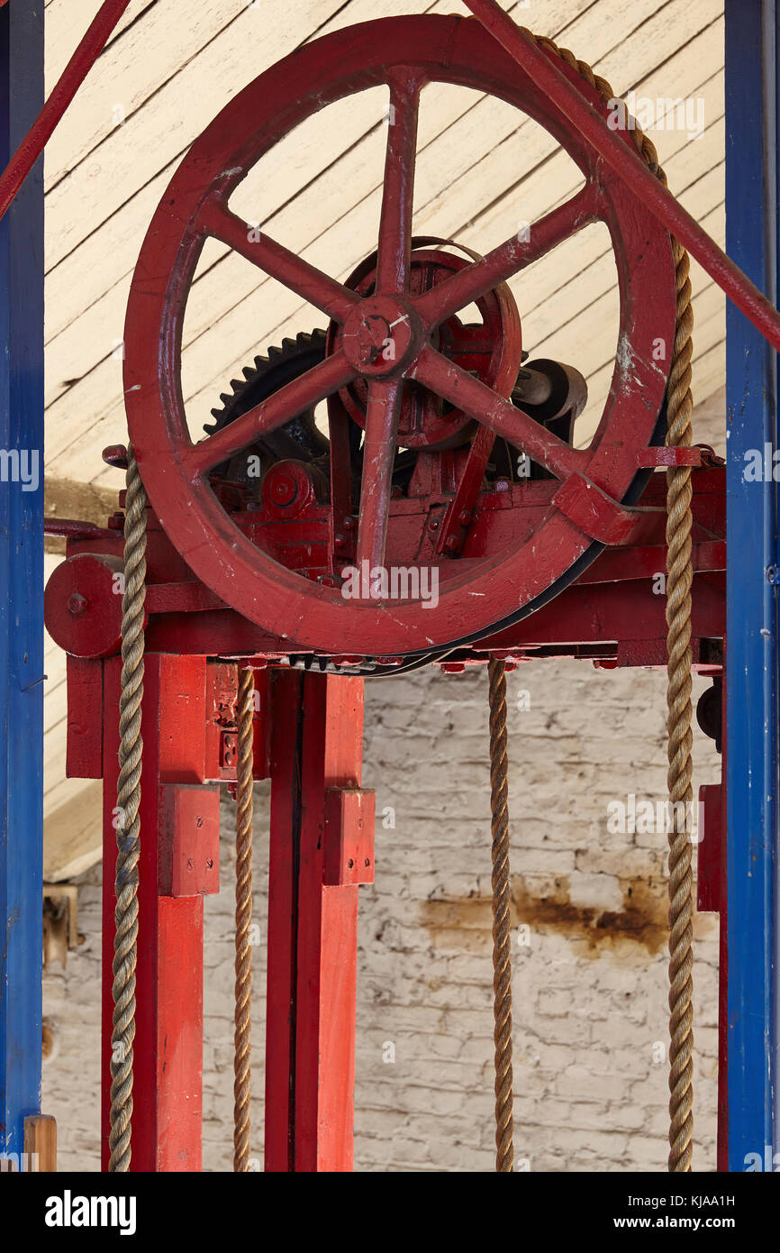 Original hoist on top floor. The Farmiloe Building, London, United ...