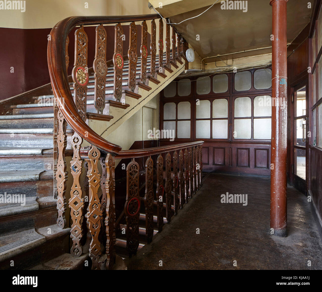 Office corridor and curved stairway. The Farmiloe Building, London ...
