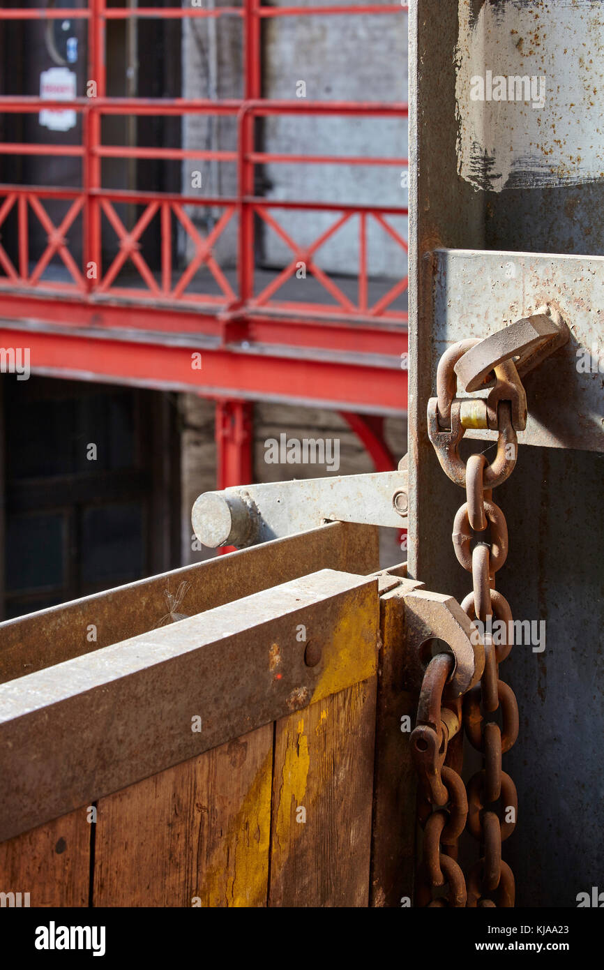 Interior loading dock hi-res stock photography and images - Alamy