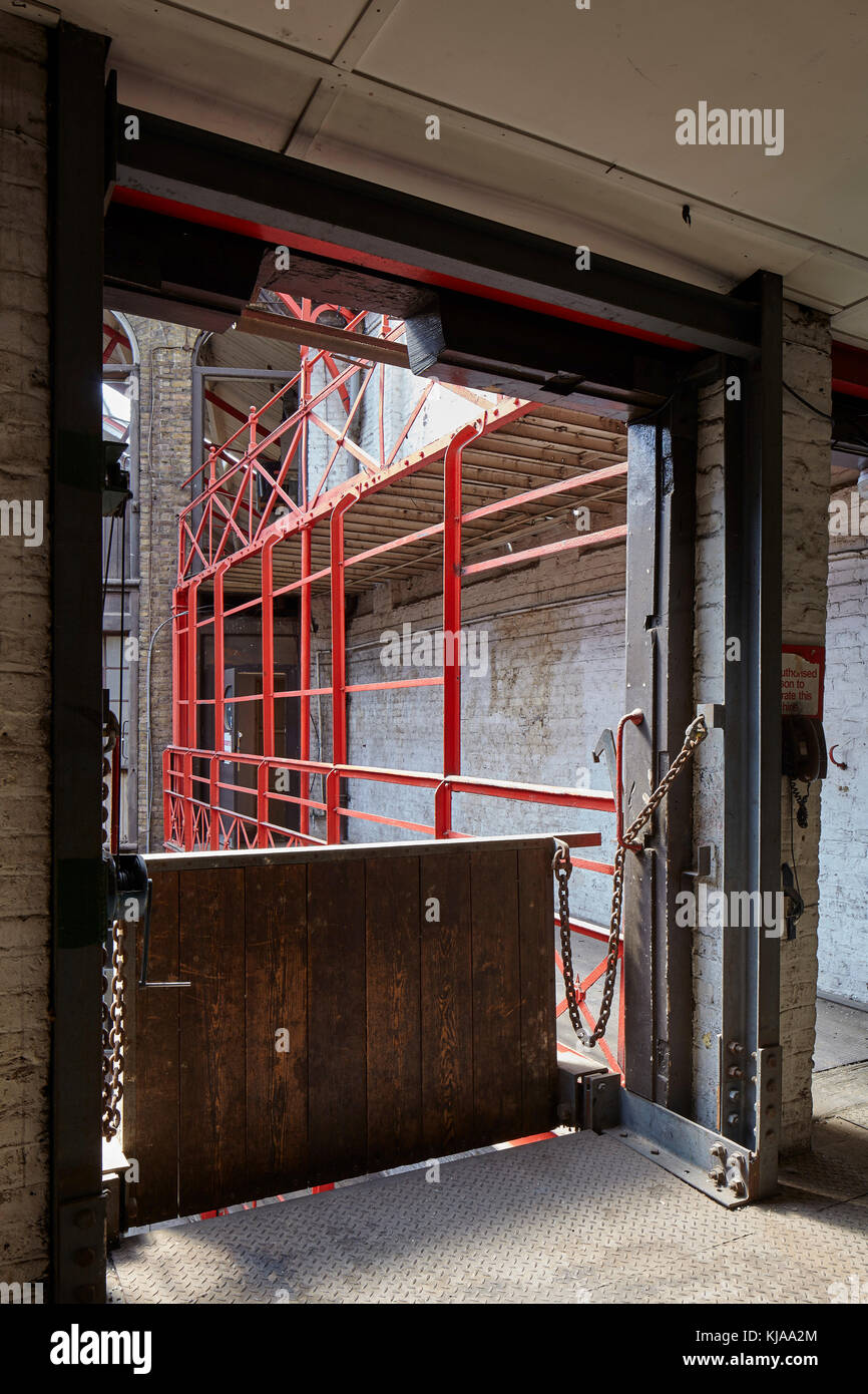 Interior loading dock hi-res stock photography and images - Alamy