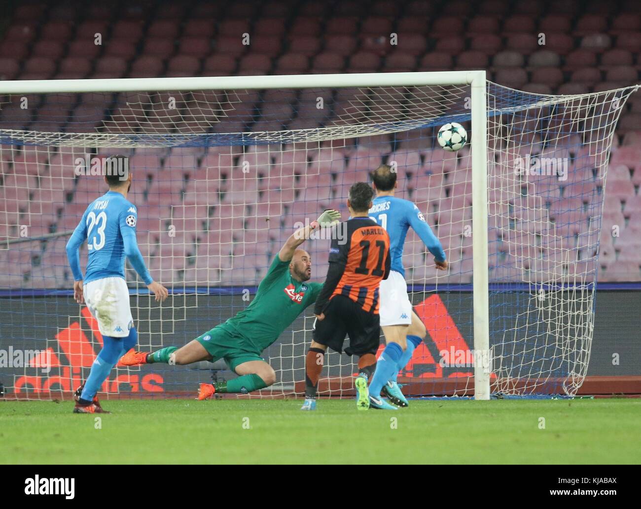 Naples, Italy. 21st Nov, 2017. Italy, Napoli November 21, Napoli wins ...