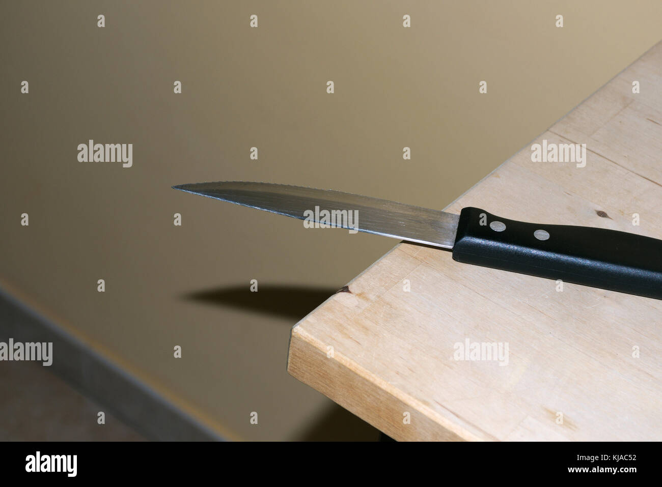 kitchen knife on table Stock Photo - Alamy