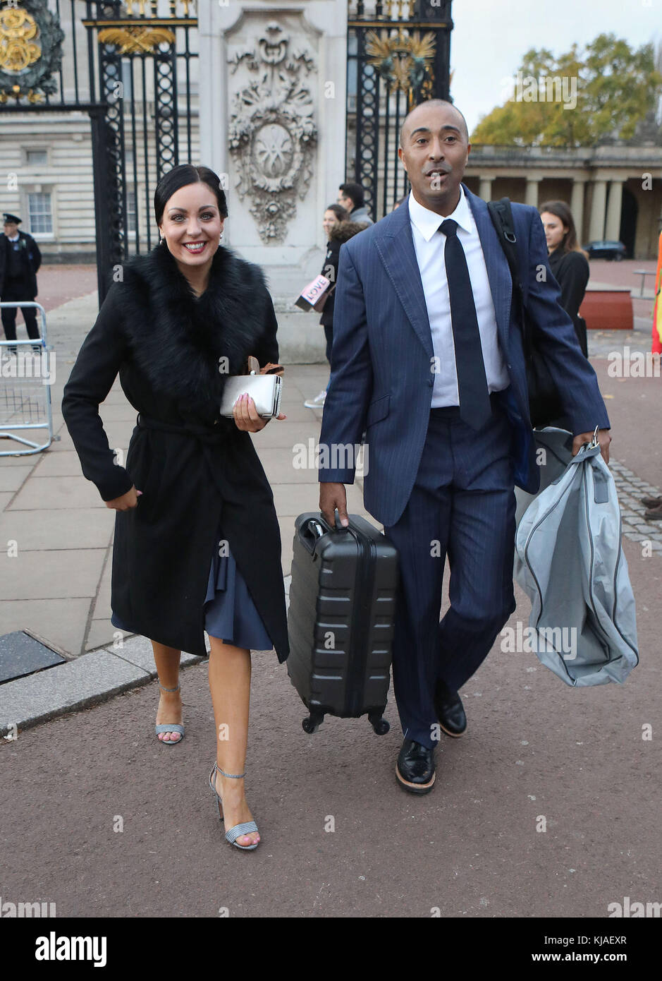 Colin jackson leaves buckingham palace hi-res stock photography and ...