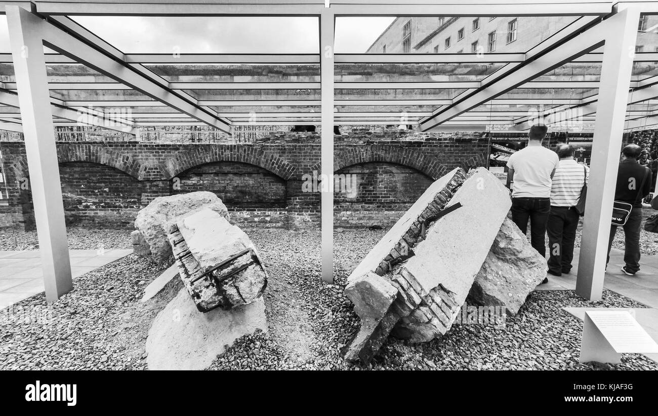 Berlin wall Black and White Stock Photos & Images - Alamy