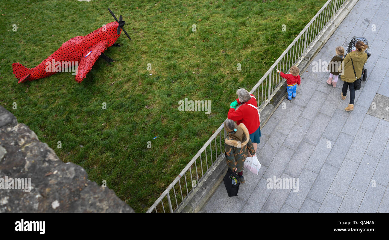 Spitfire memorial hi-res stock photography and images - Alamy