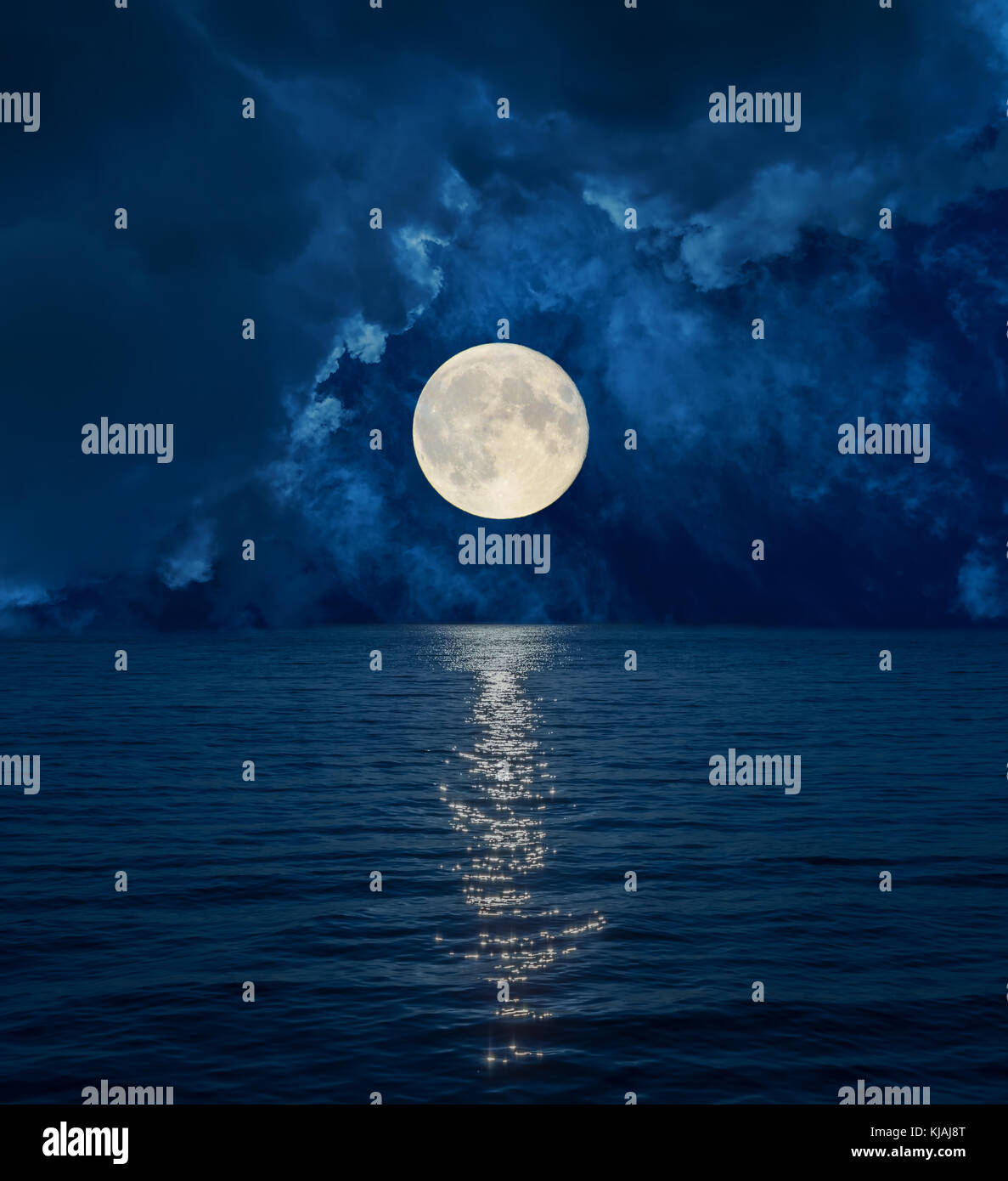 Fantasy moon clouds over water hi-res stock photography and images - Alamy