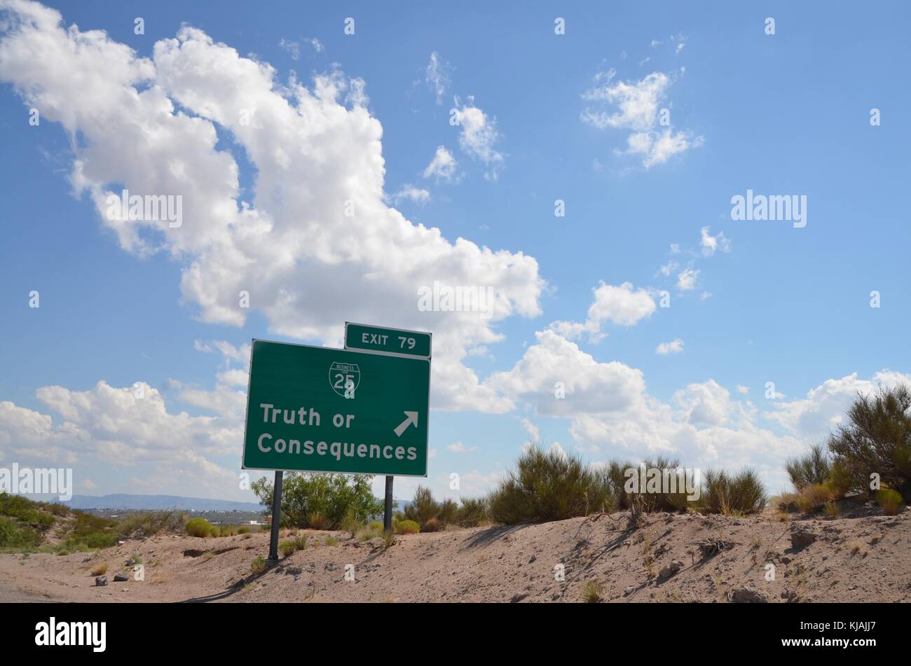 the road sign to truth or consequences new mexico usa Stock Photo - Alamy