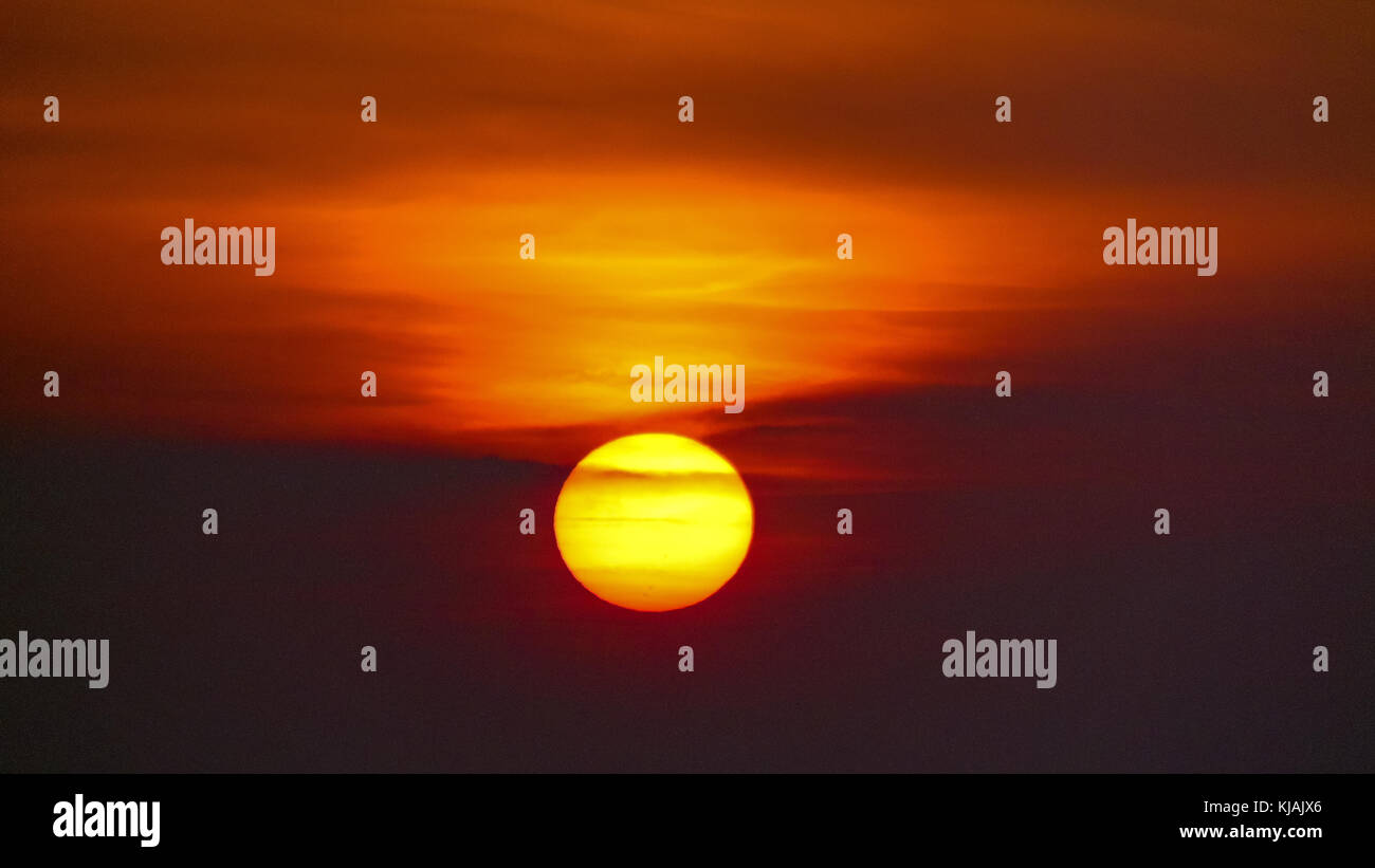 Rising Sunrise in Cornwall Stock Photo - Alamy