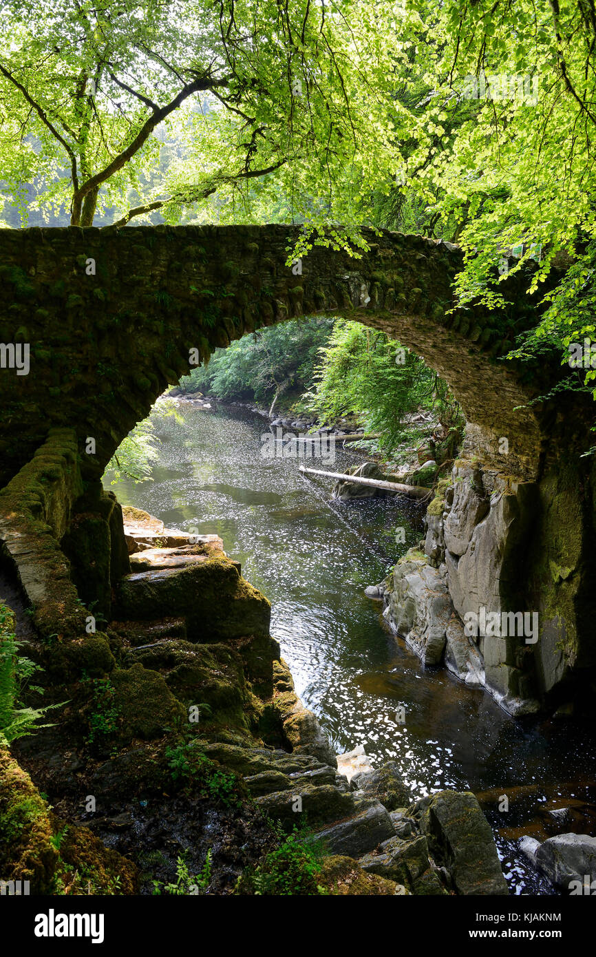 Stone bridge over the River Baan at The Hermitage near Dunkeld in ...