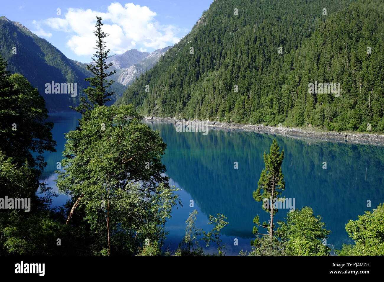 Long lake jiuzhaigou hi-res stock photography and images - Alamy