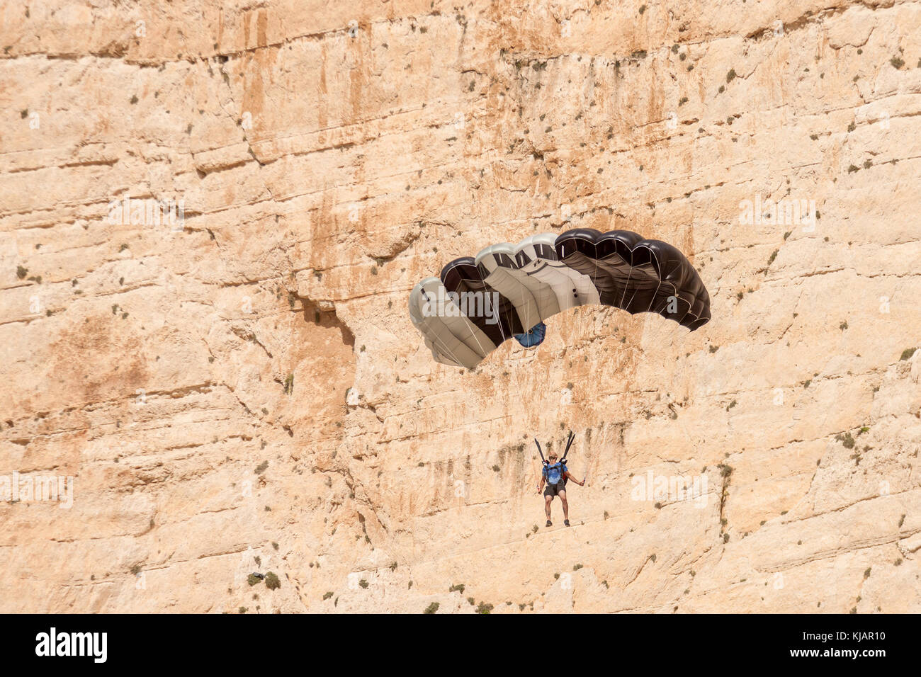 29th August 2015, base jump in the famous beach with an old shipwreck ...