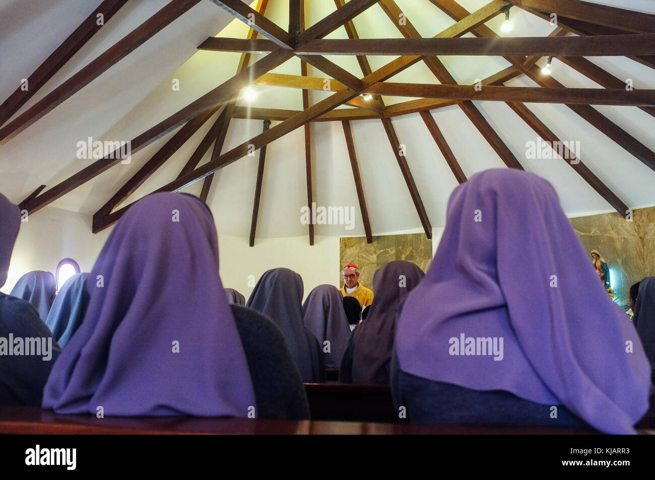 Catholic nuns with children hi-res stock photography and images - Alamy