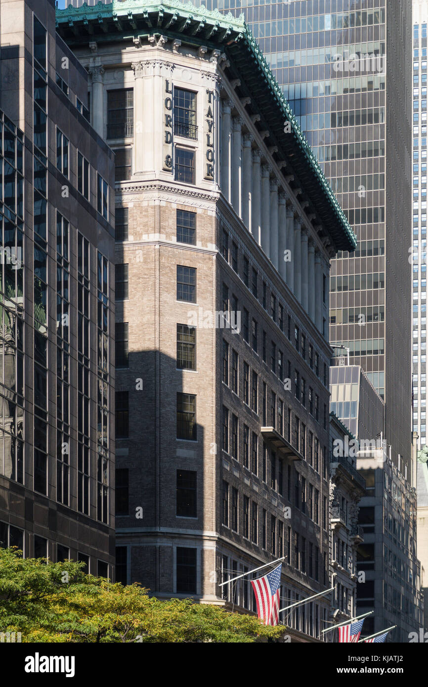 Lord and taylor sign hi-res stock photography and images - Alamy