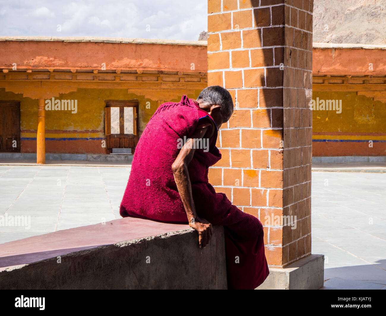 Buddhist monk legacy hi-res stock photography and images - Alamy
