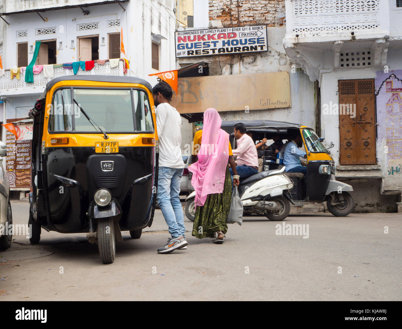 Riksha hi-res stock photography and images - Alamy