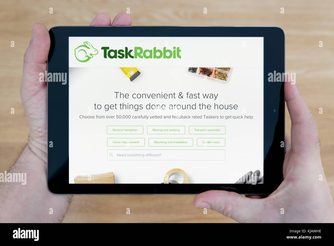 Taskrabbit screen hi-res stock photography and images - Alamy