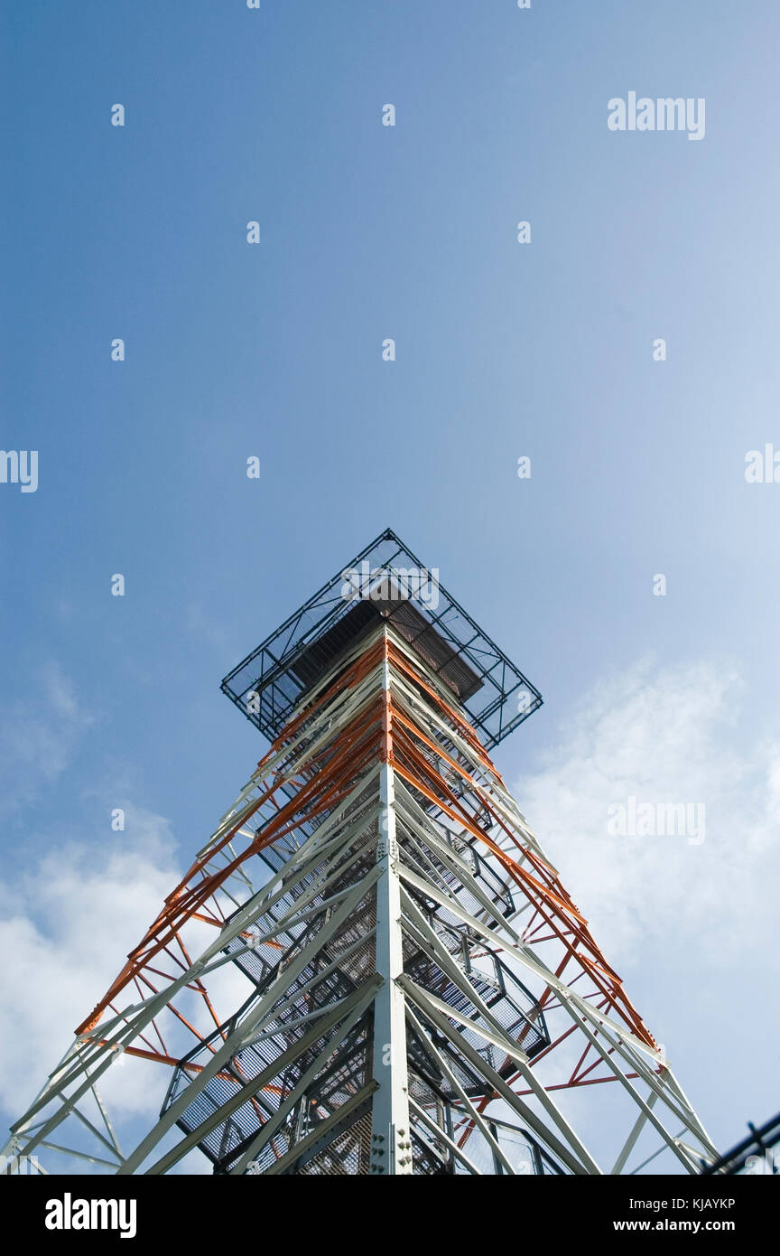 Red lattice tower hi-res stock photography and images - Alamy