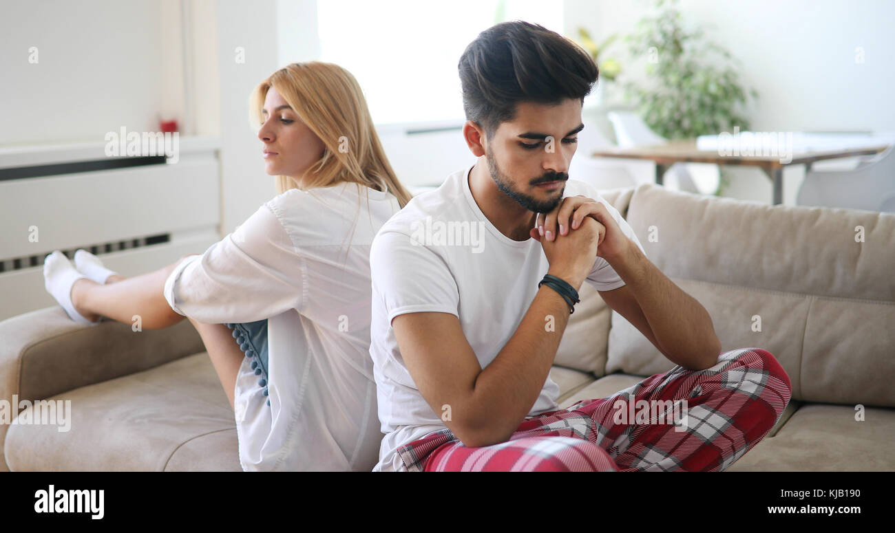 Unhappy couple hi-res stock photography and images - Alamy
