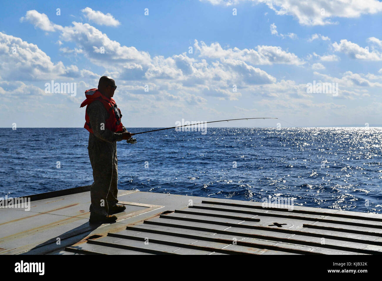 MEDITERRANEAN SEA (Nov. 5, 2017) U.S. Marine Gunnery Sgt. Tim Tran ...