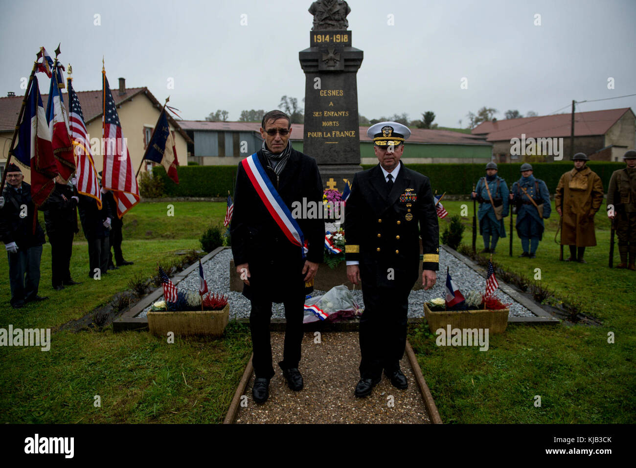 171111-N-WO404-402 GESNES-EN-ARGONNE, France (Nov. 11, 2017) Rear Adm ...