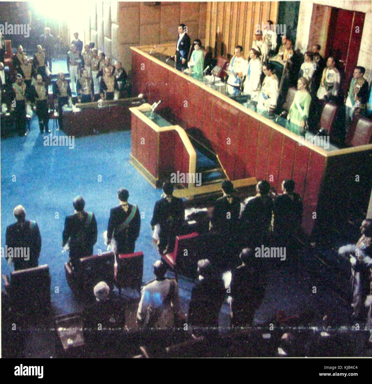 Mohammad Reza Shah Pahlavi and the Royal Family at Persian Senate ...