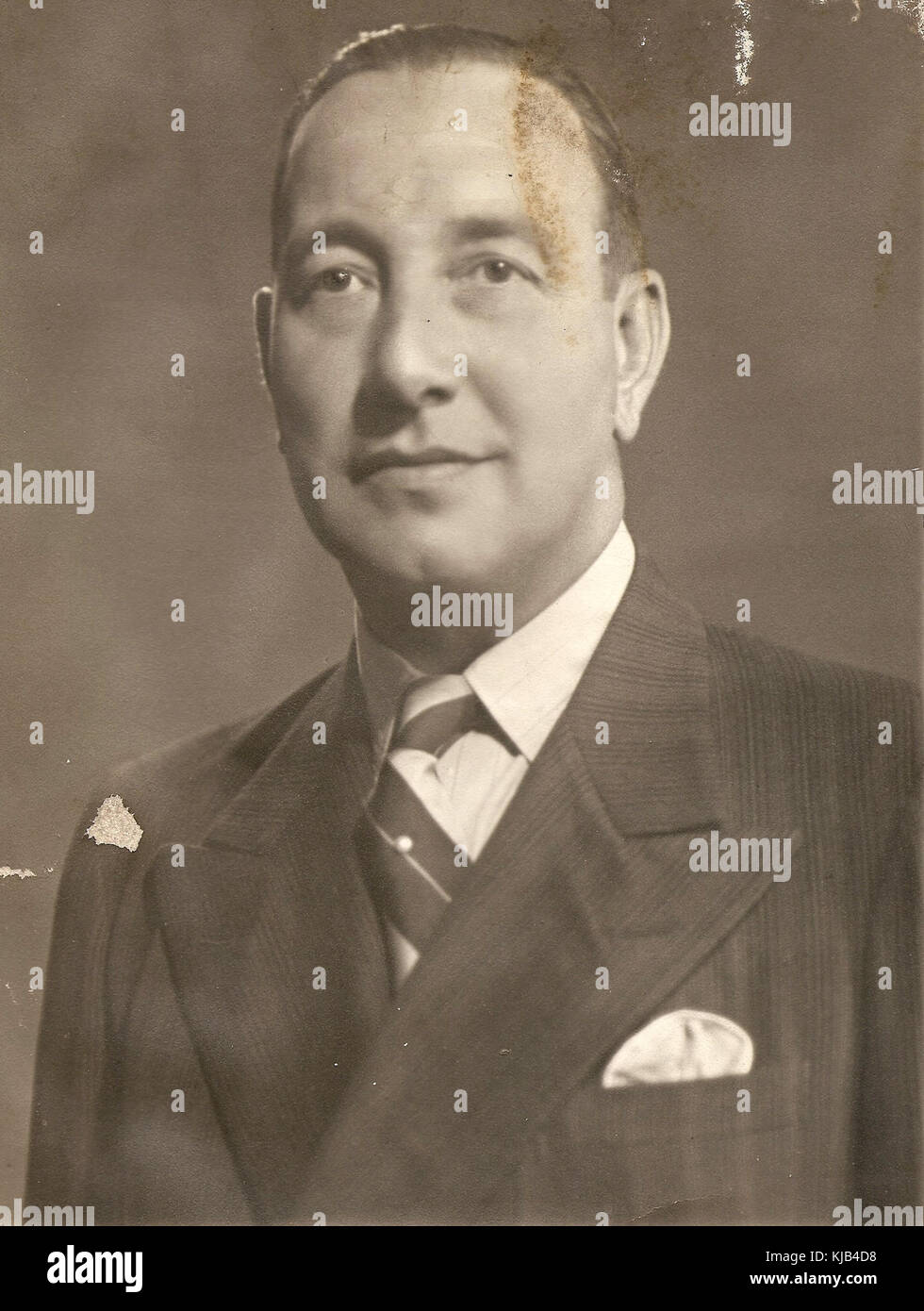 A prominent figure in the arts or history, Carlos Izquierdo Edwards was ...