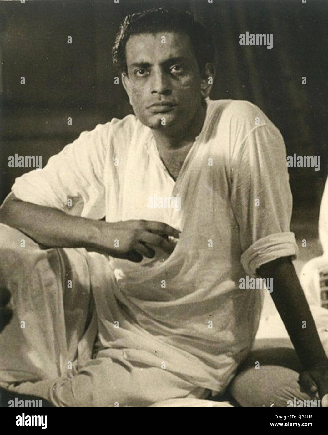 Satyajit ray pather panchali hi-res stock photography and images - Alamy
