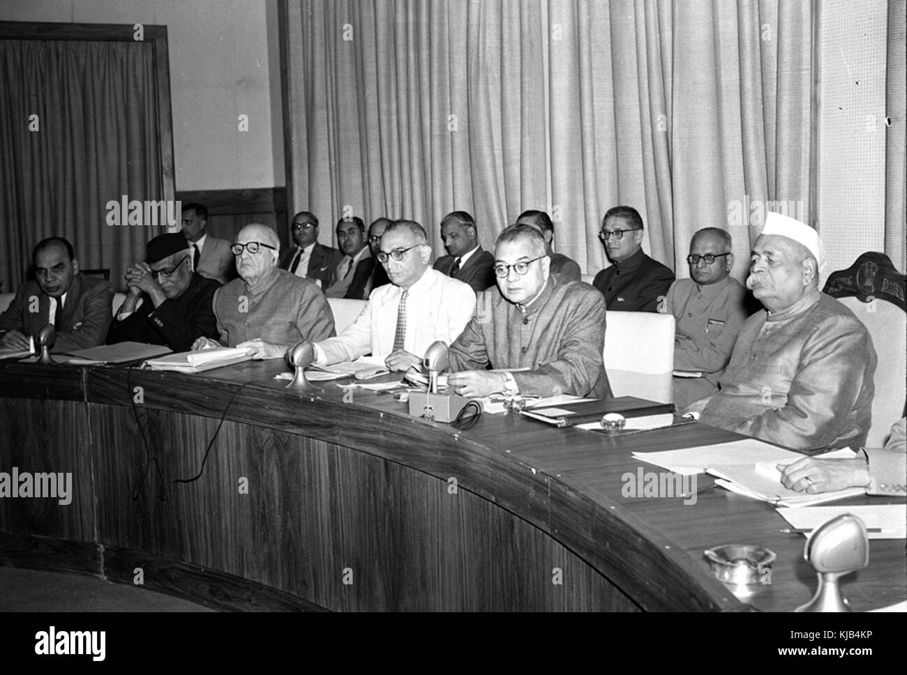 Govind Ballabh Pant with TT Krishnamachari and members of Planning ...